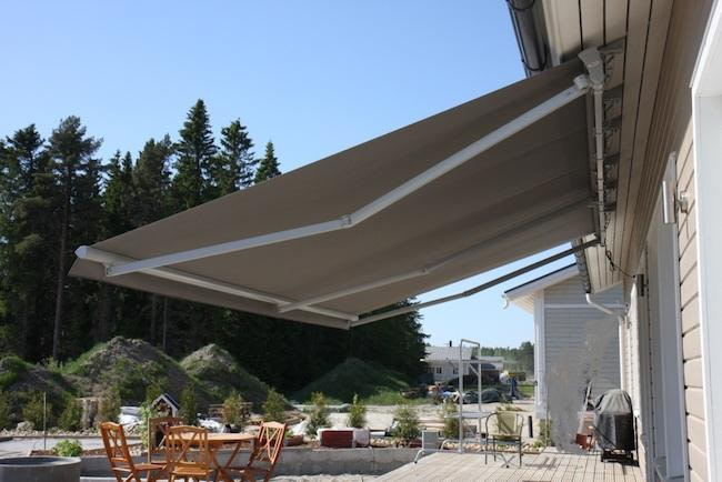 Markiisi on loistava sadesuoja terassille - Apollo Kaihdin & Markiisi