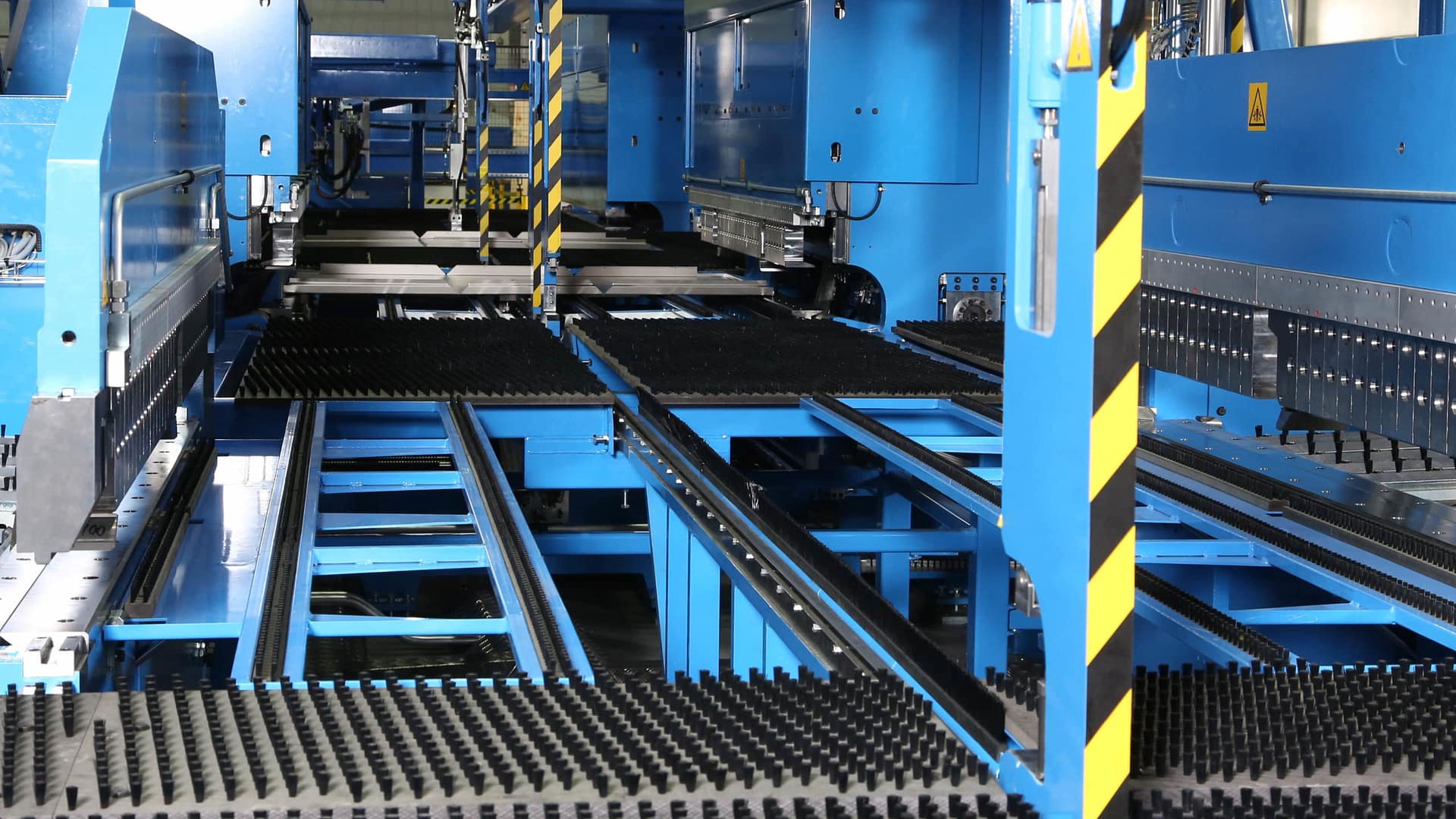 Bending Lines - Pivatic